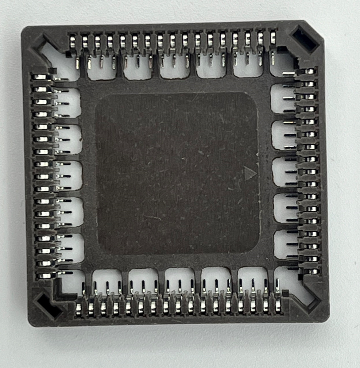 New 68 Pin Surface Mounted Socket